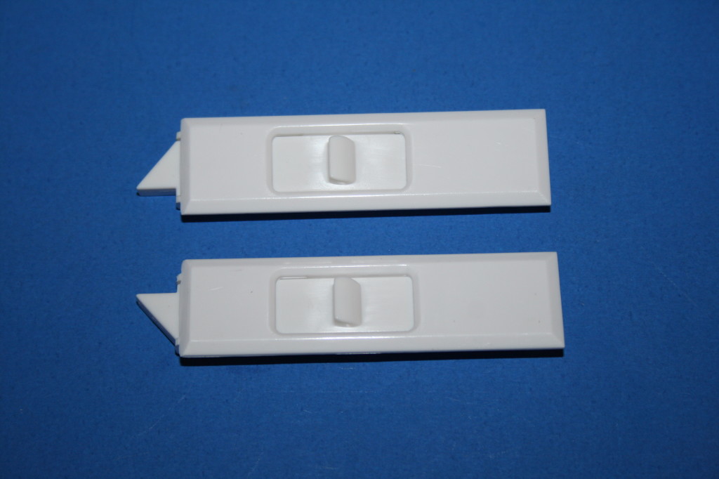 Atrium Window Tilt Latch Set 2 9/16″ x 3/4″ x 1/4″ White V2823