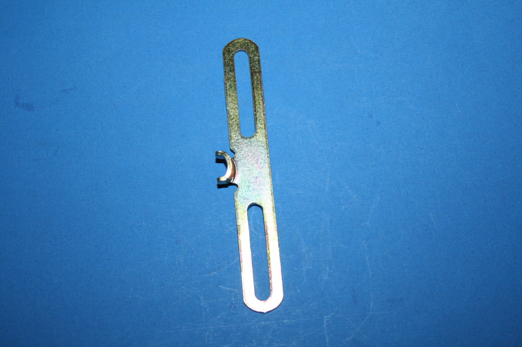 Acorn Casement Keeper 900-20912 Measures 4 11/64″ x 9/16″