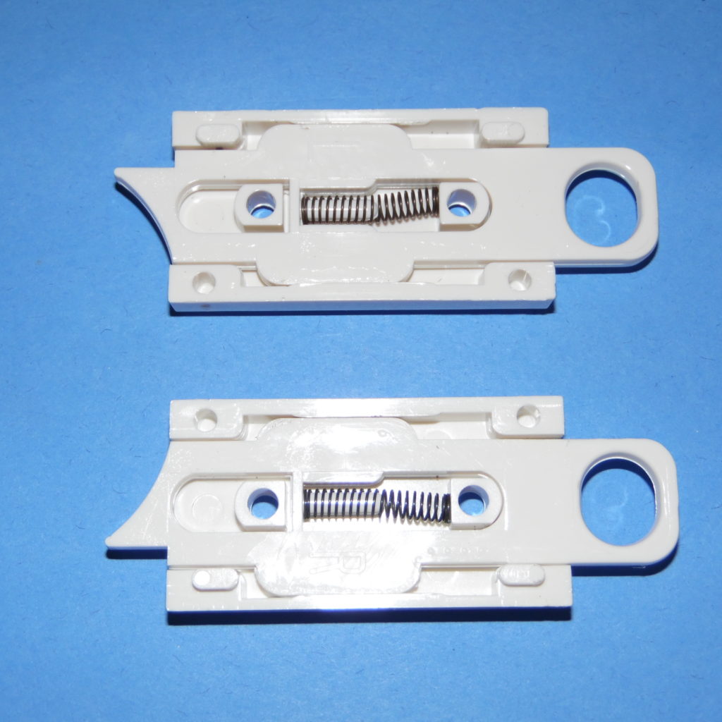 Certainteed Finger Tilt Latch Set 85-793 White 2 3/8″ x 1 1/4″