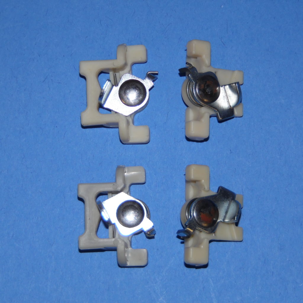 Crest line 4 Piece Clutch Set 86-7